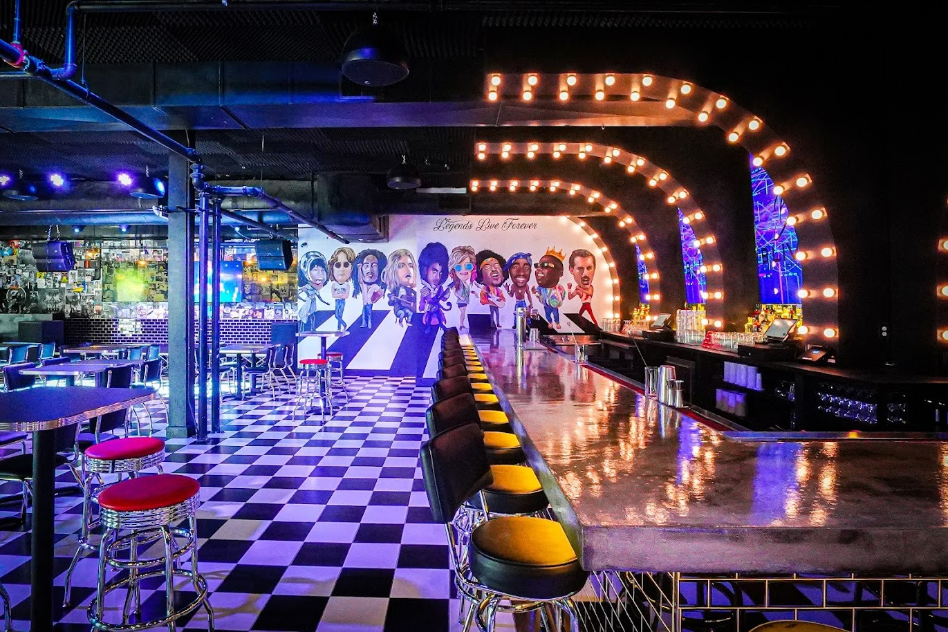 New Music Venue and Eatery B Live Opens in Clarendon