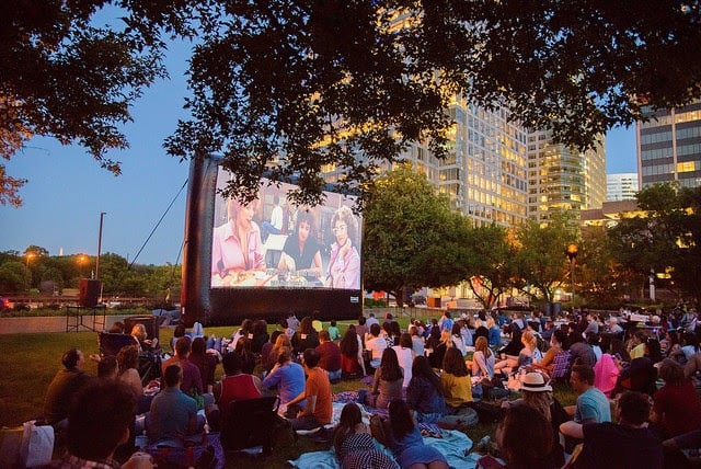 Catch Outdoor Movies at These Arlington Parks and Lawns