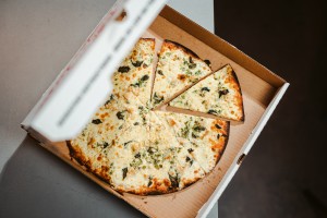 Thick Crust or Thin? Nighthawk Pizza in Arlington Has Both